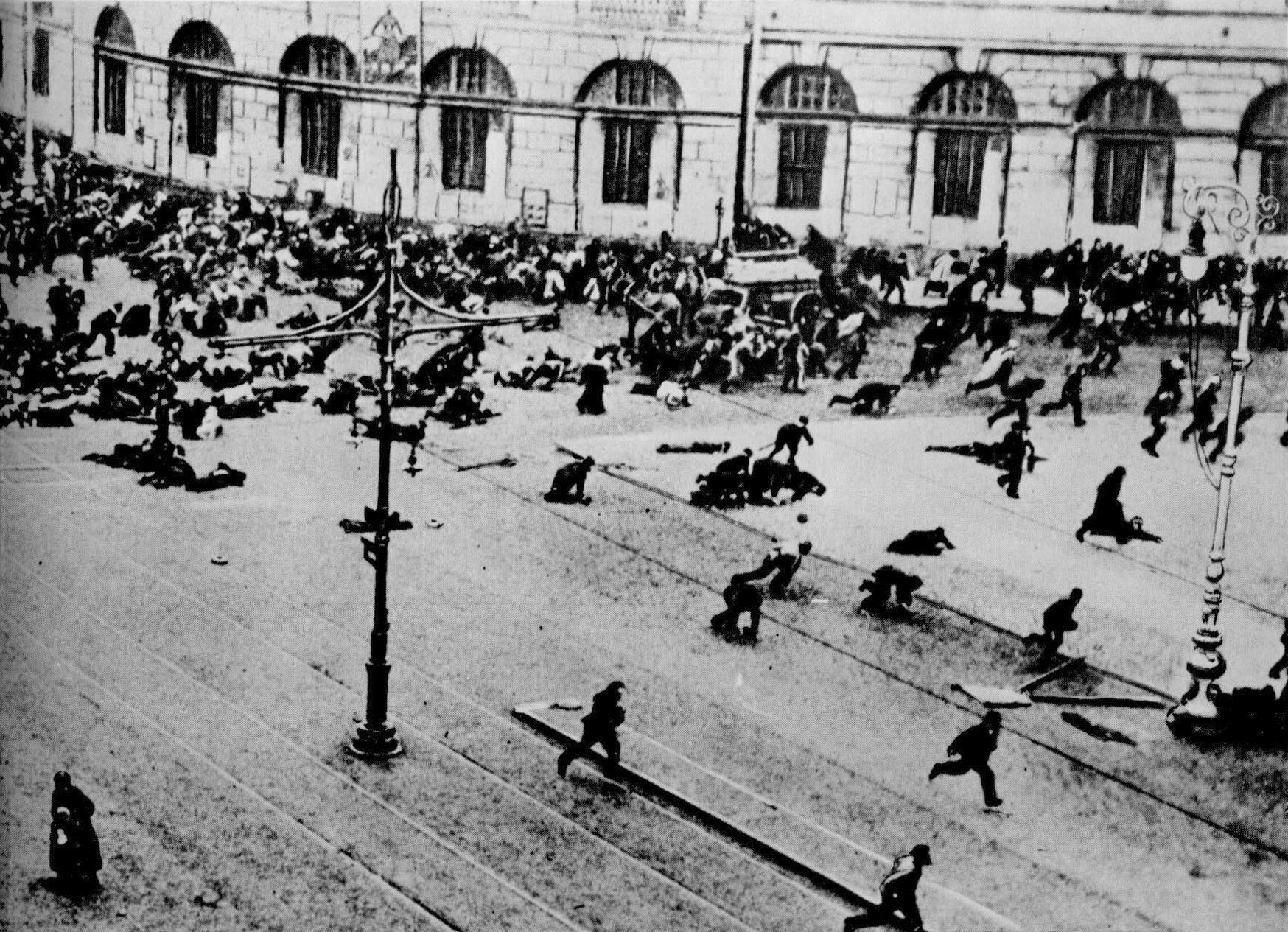 The 1917 July Days uprising: Soviet leadership clashes with ranks ...