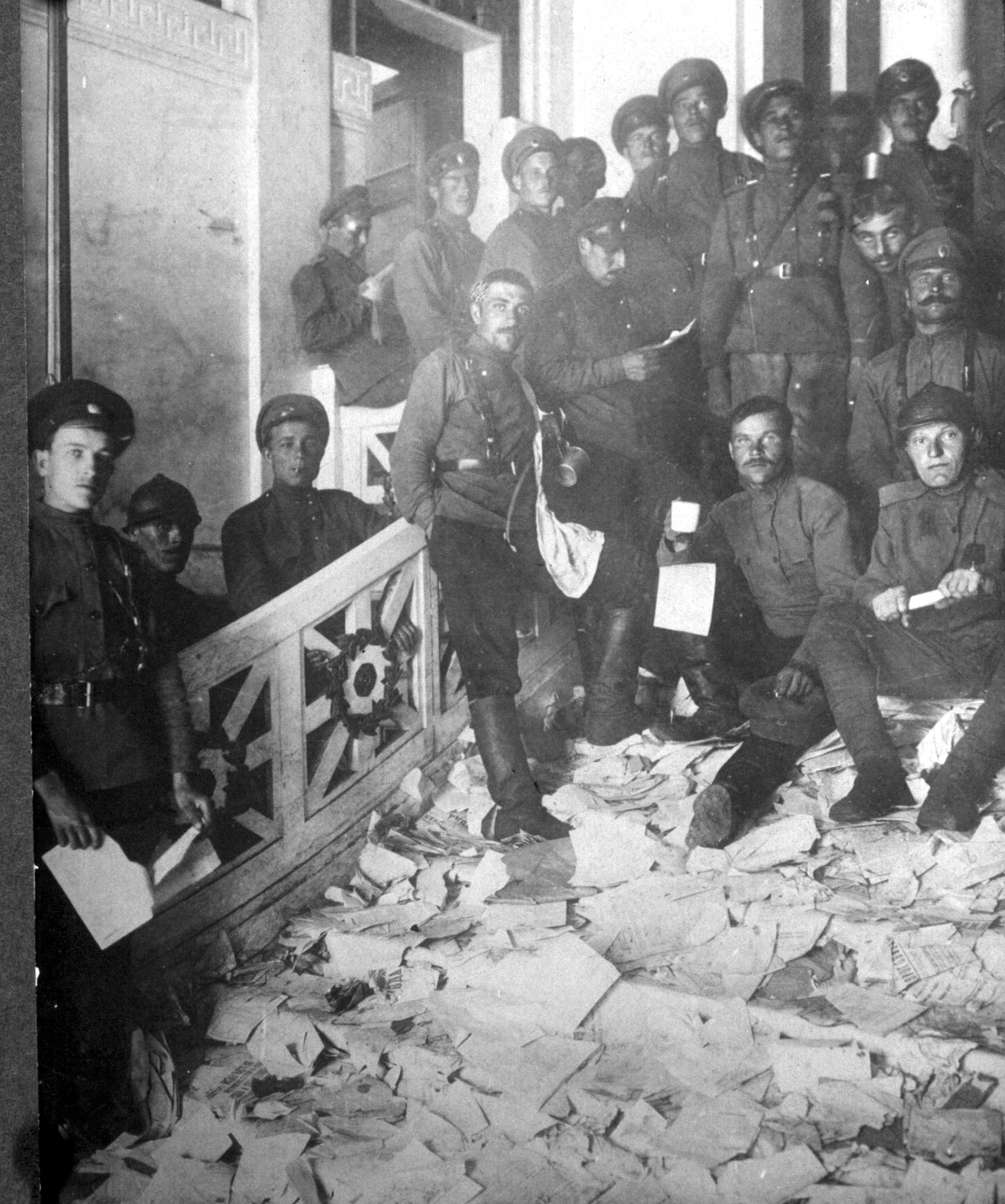 ‘Workers and soldiers: Everything is working in our favor’ - John Riddell